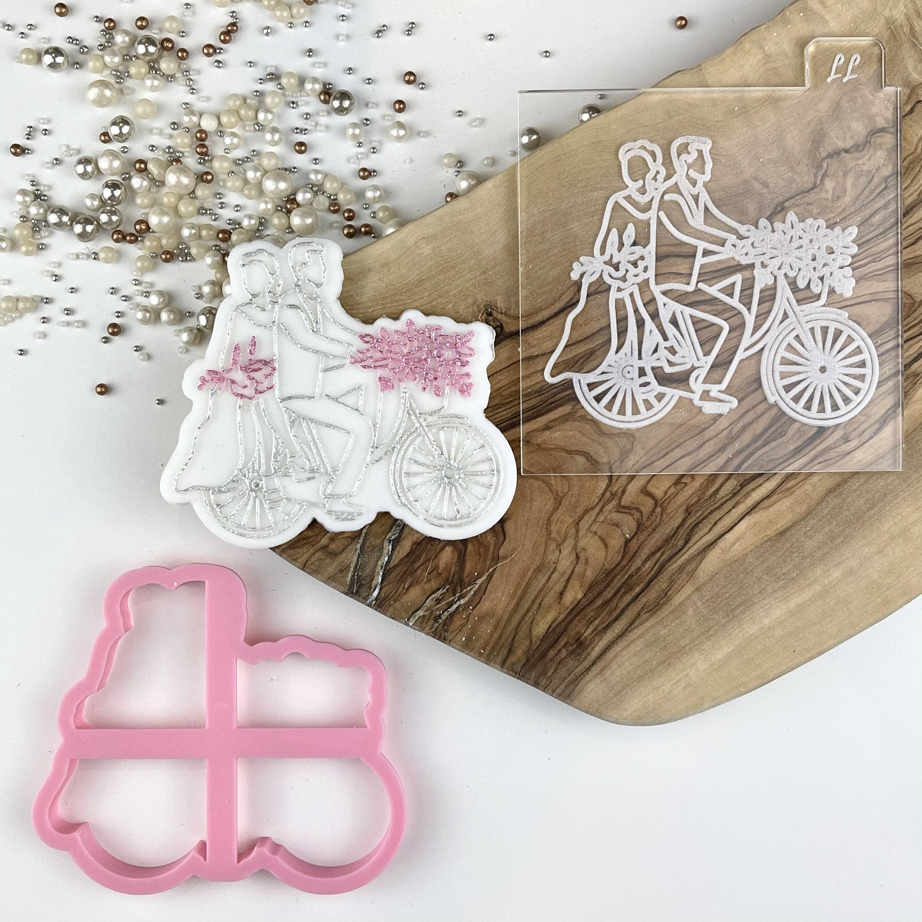 Home & Hobby Food & Fermenting Floral Cookie Stamp Mr and Mrs Cutter ...