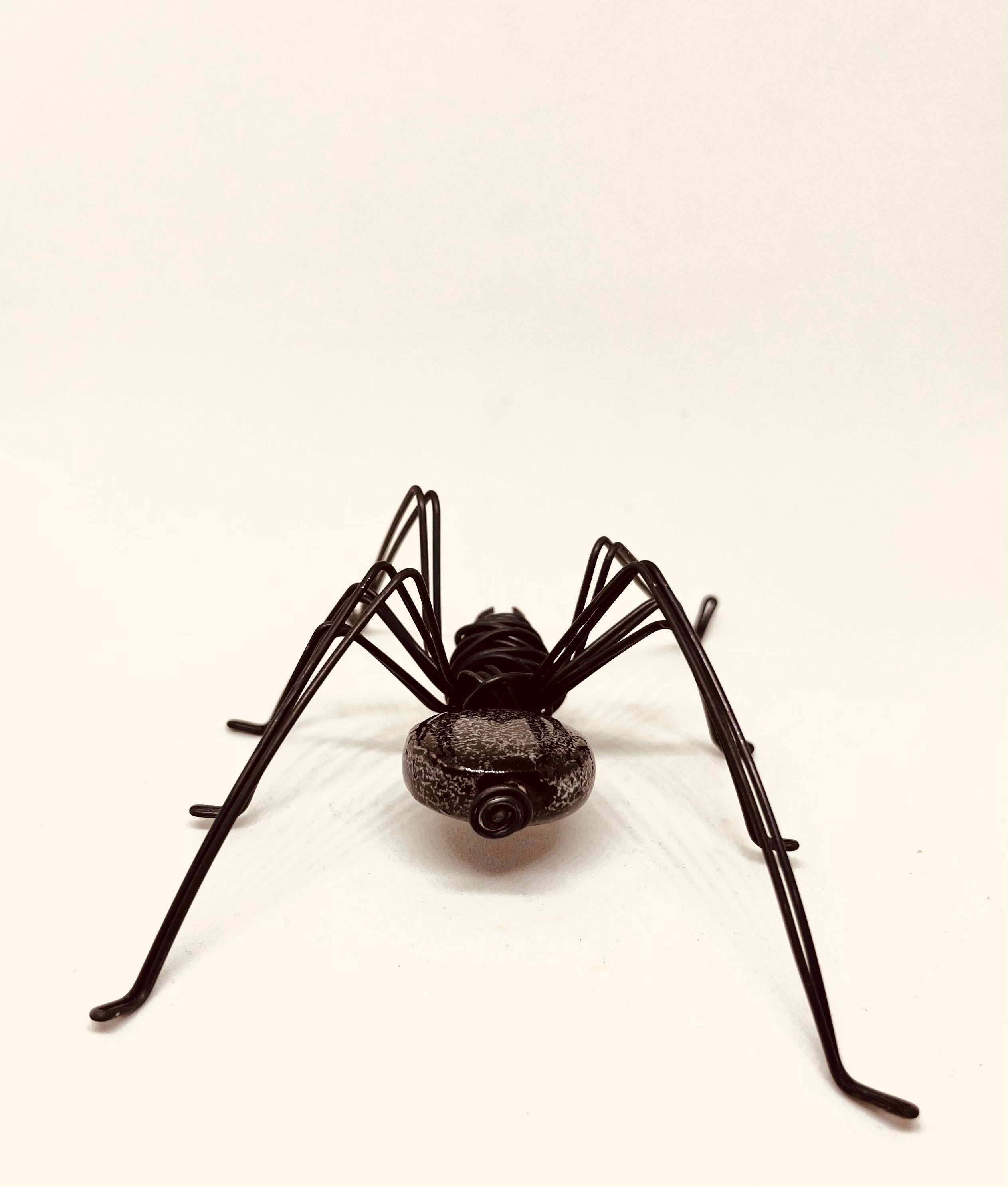 Spider on Wire. Spider Sculpture. Halloween. Wire Figure. Wire - Etsy