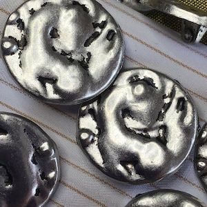 Silver Embossed Metal Designer Button 1-3/16" (30mm) 48L Vintage Shank ...