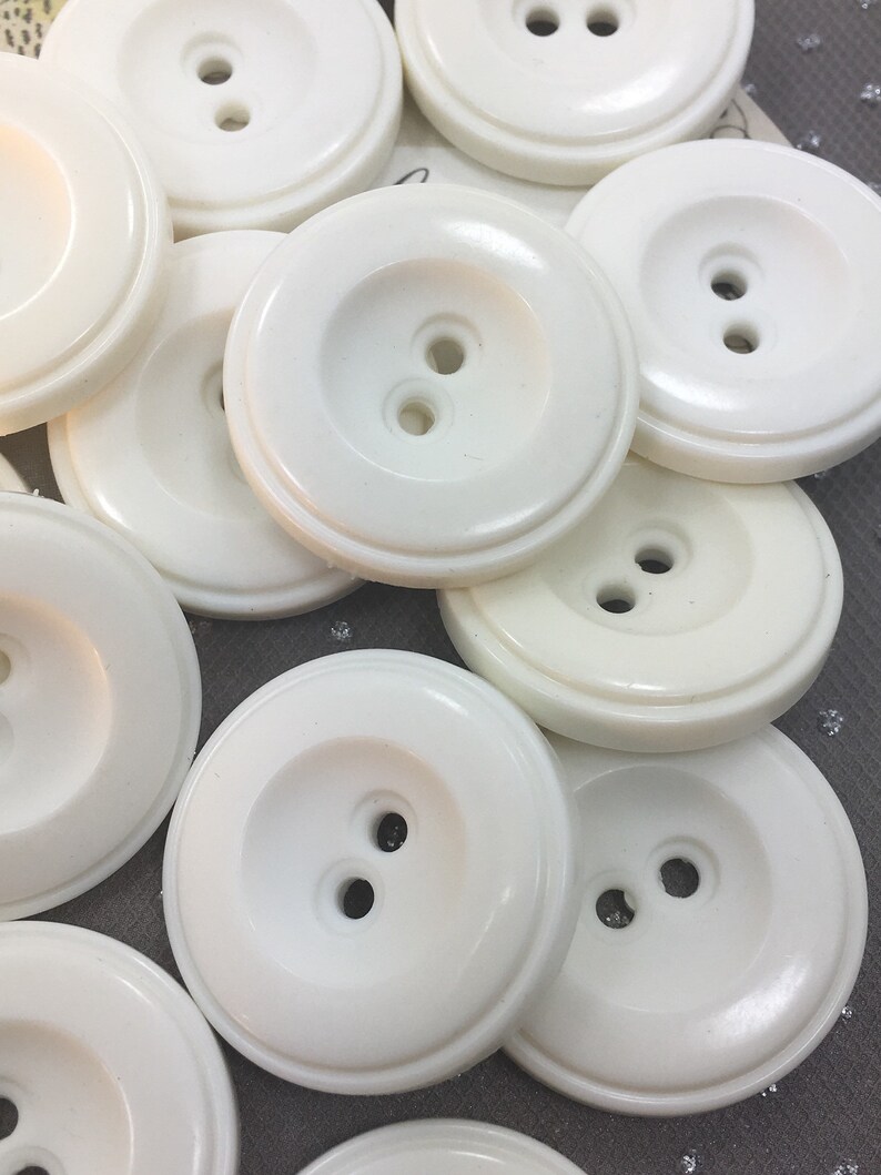 QUALITY 1-1/8 Vintage White Buttons ITALIAN Vintage | Etsy