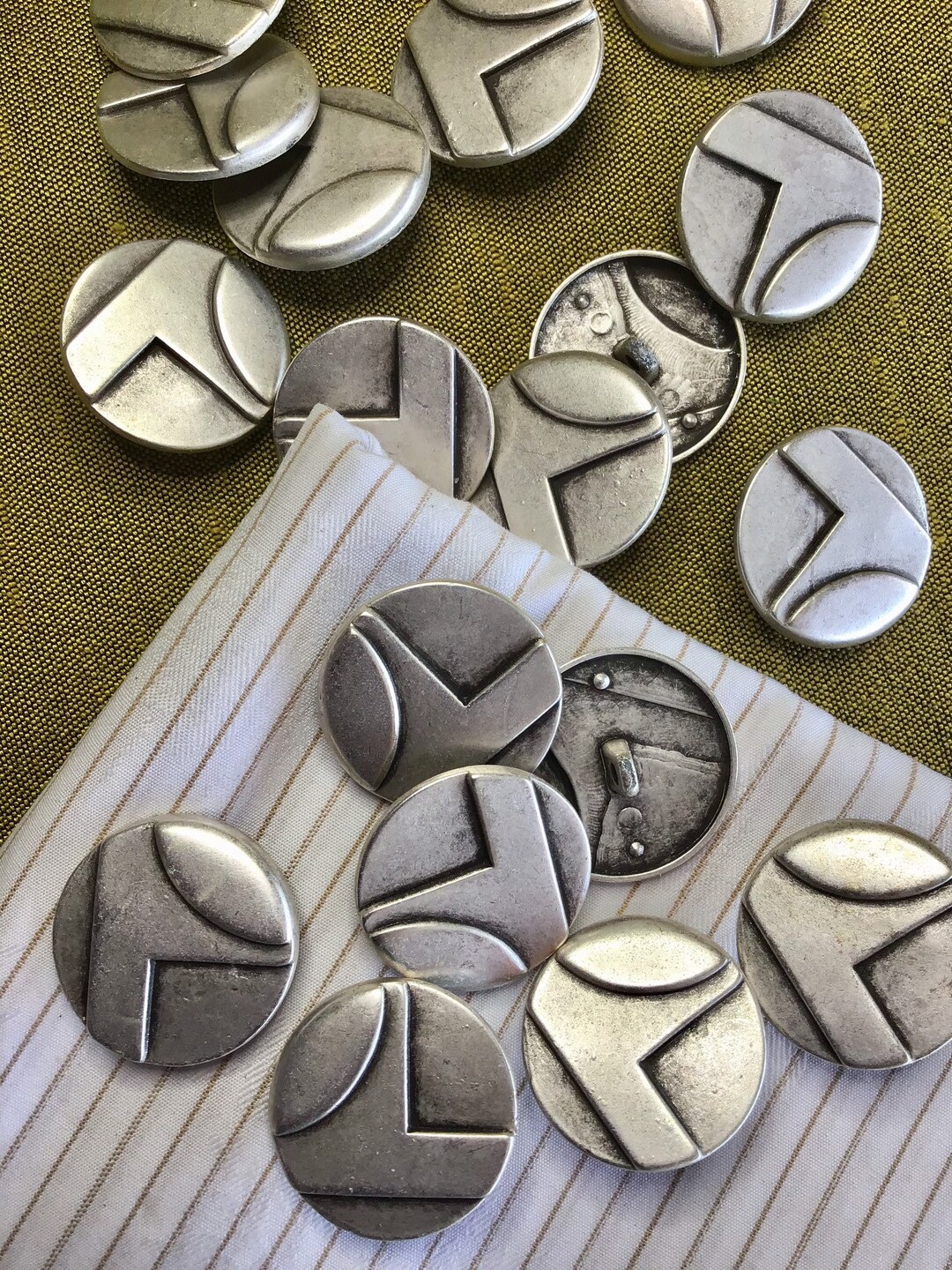 ITALIAN 1 SILVER EMBOSSED Buttons 25mm 40L Fashion Texture Antique ...
