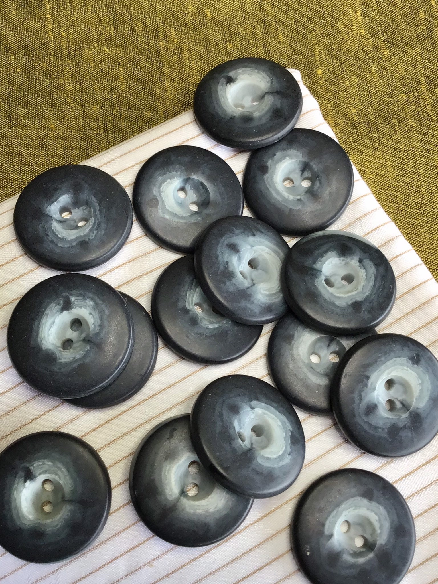 Italian Grey BUTTONS LARGE 2 HOLE Buttons 1 25mm 40L - Etsy