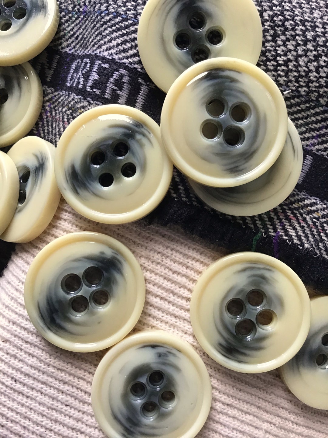 Premium Quality Coat Buttons ITALIAN VINTAGE Beige Grey 4 Hole Buttons ...