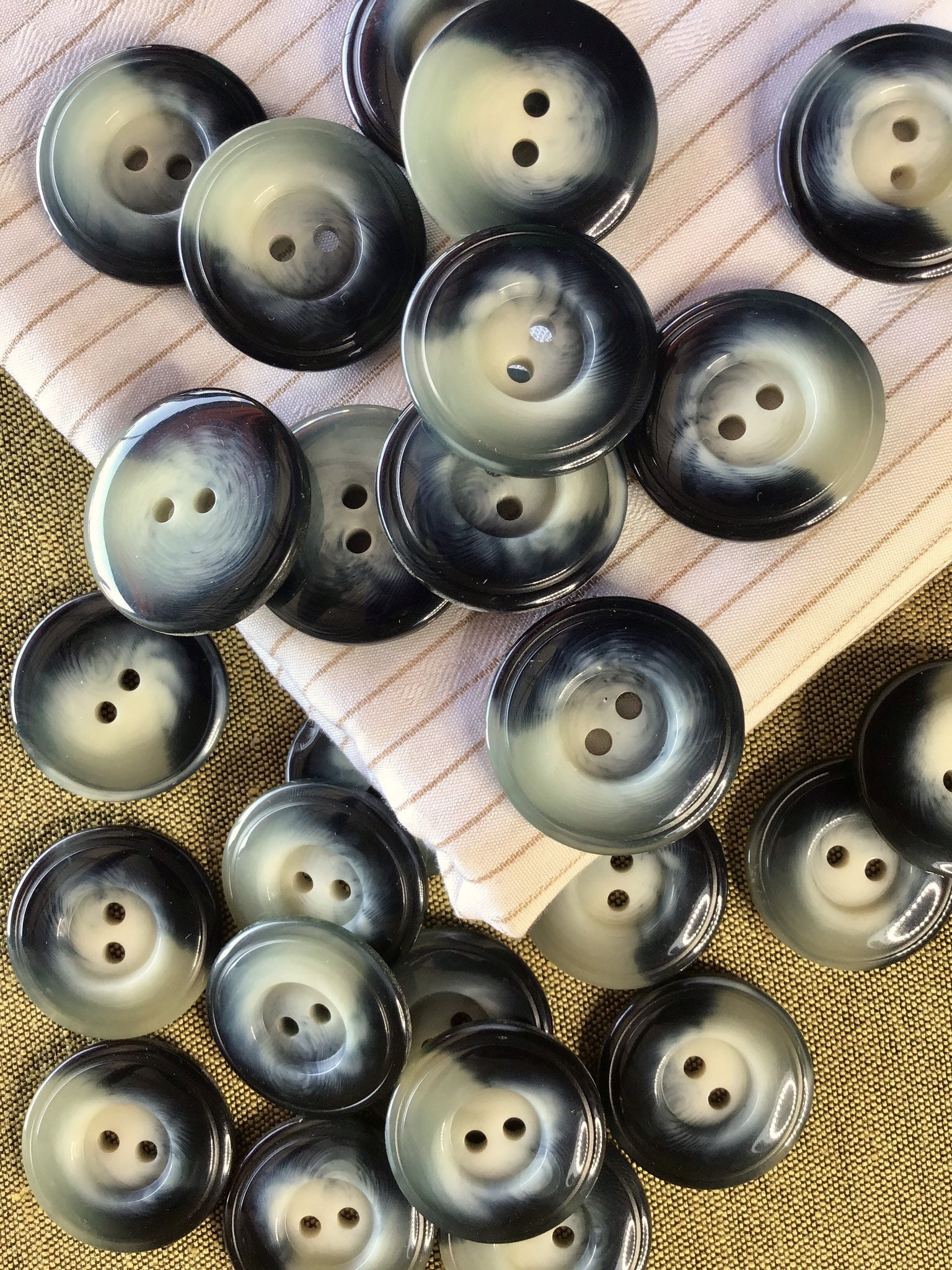 Italian 2 HOLE STORMY GREY Buttons 7/8 23mm 36L Gray - Etsy