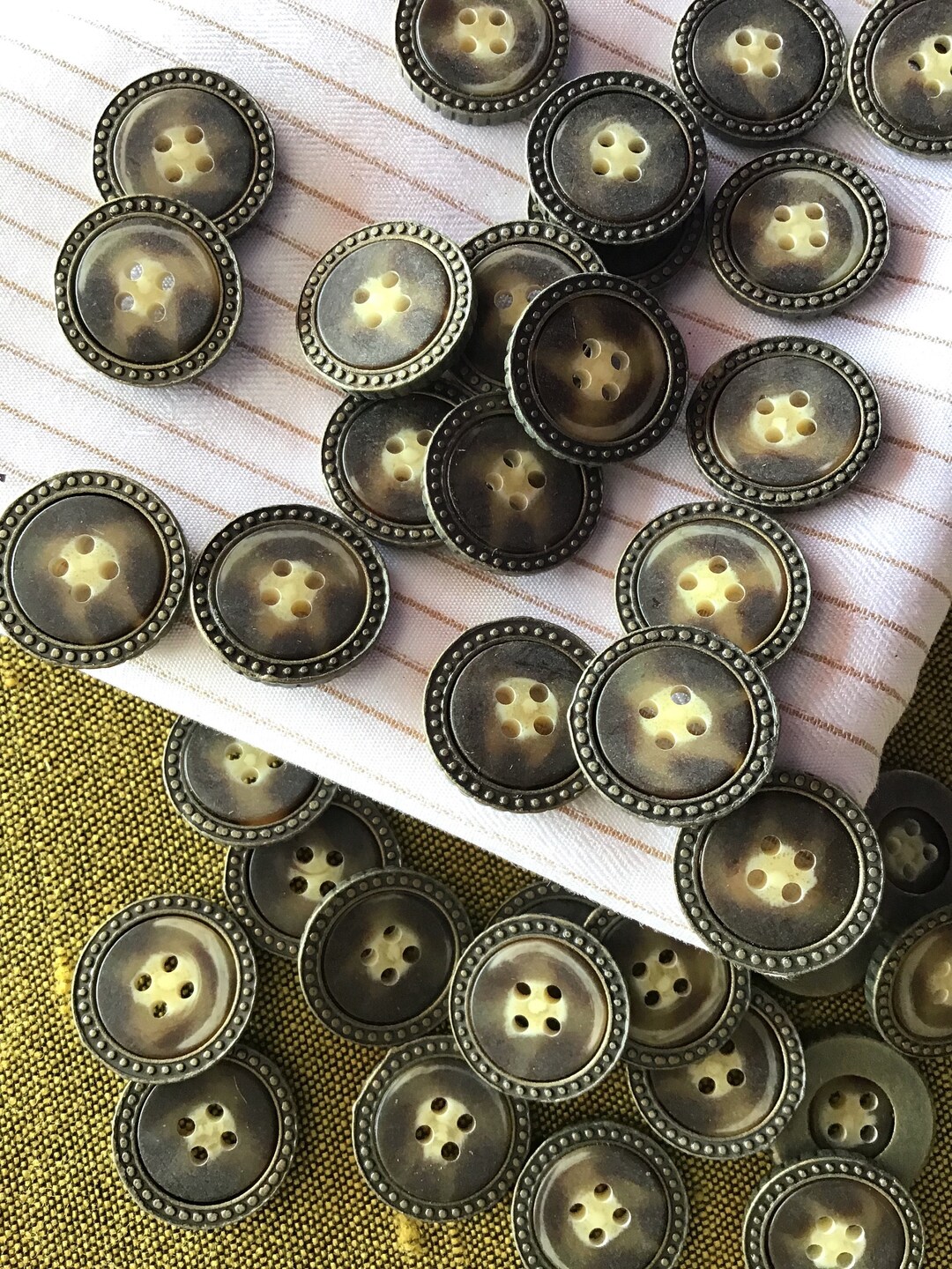 Vintage Bronze Rim Buttons: Marble Cream Brown Decorative Buttons (15mm ...