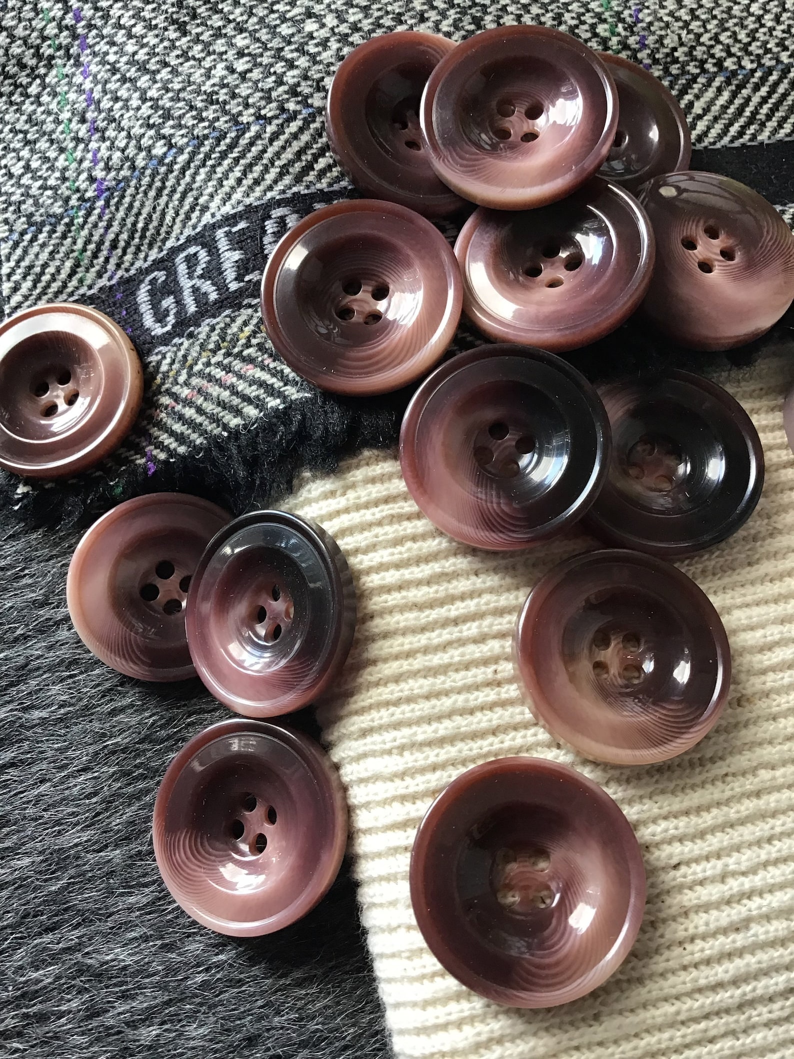 WINE BURGUNDY Vintage Italian Buttons for Clothing / 1" Buttons ...