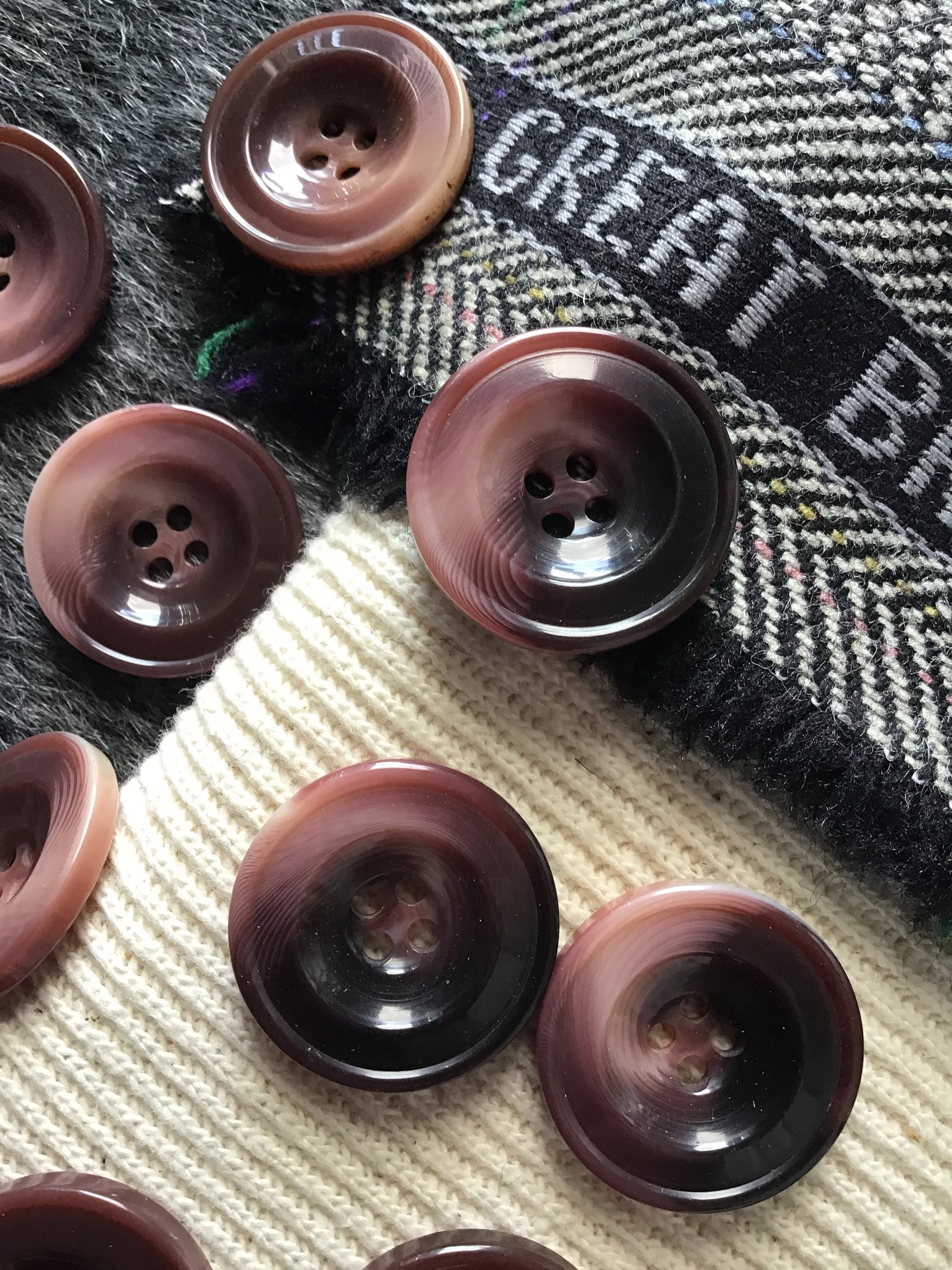 WINE BURGUNDY Vintage Italian Buttons for Clothing / 1" Buttons ...