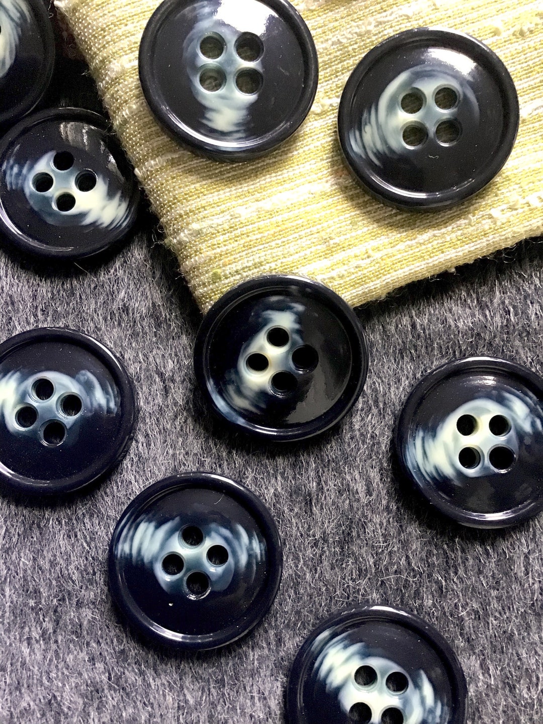 QUALITY ITALIAN Dark Navy Cream Buttons 1-3/8" (35mm) 54L Vintage ...