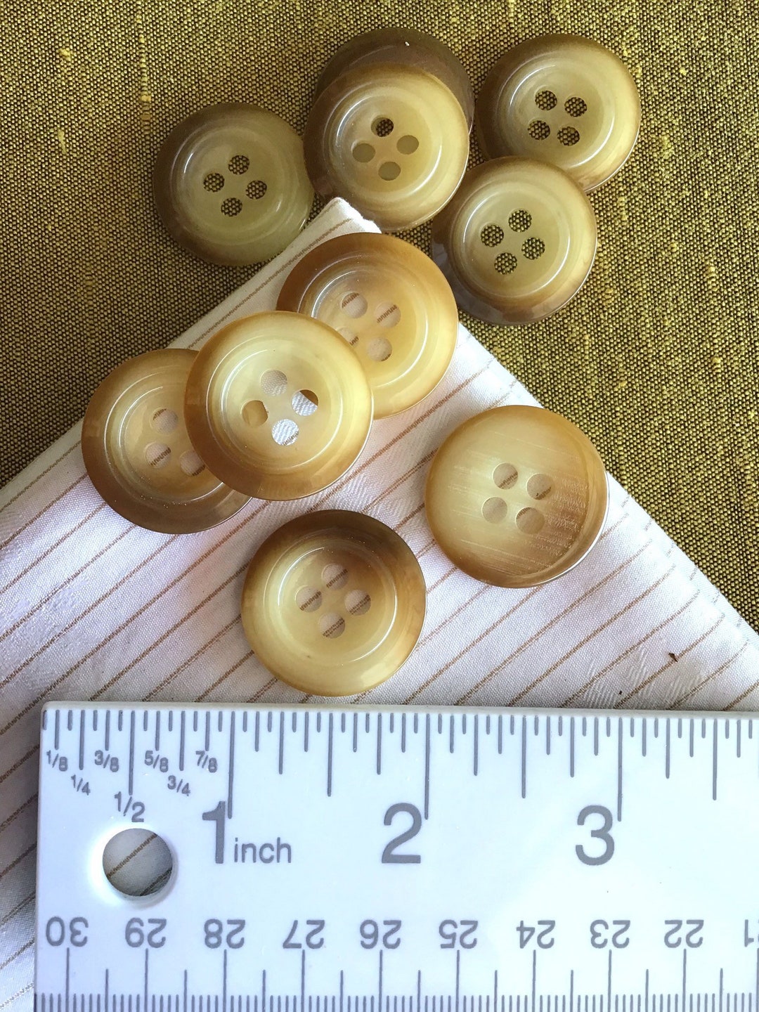 Italian CLEAR TAN 4 HOLE Buttons 1" (25mm) 40L Beige Tan Buttons ...