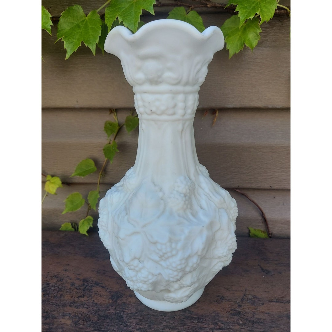 Imperial Glass Doeskin White Satin Glass 10" Loganberry, Blackberry ...