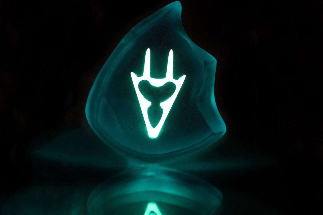 Clear Dragoon Soul Crystal: Glow in the Dark FFXIV Job Stone JSKY1 - Etsy