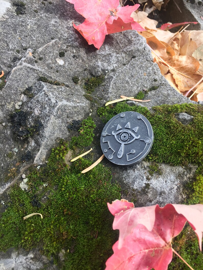 Zelda Sheikah Eye Legend of Zelda Breath of the Wild Necklace | Etsy