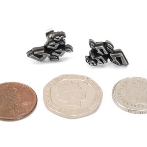 Menace Symbol Earrings Pair - Gogogo Meme Earrings - Anime Gift for ...