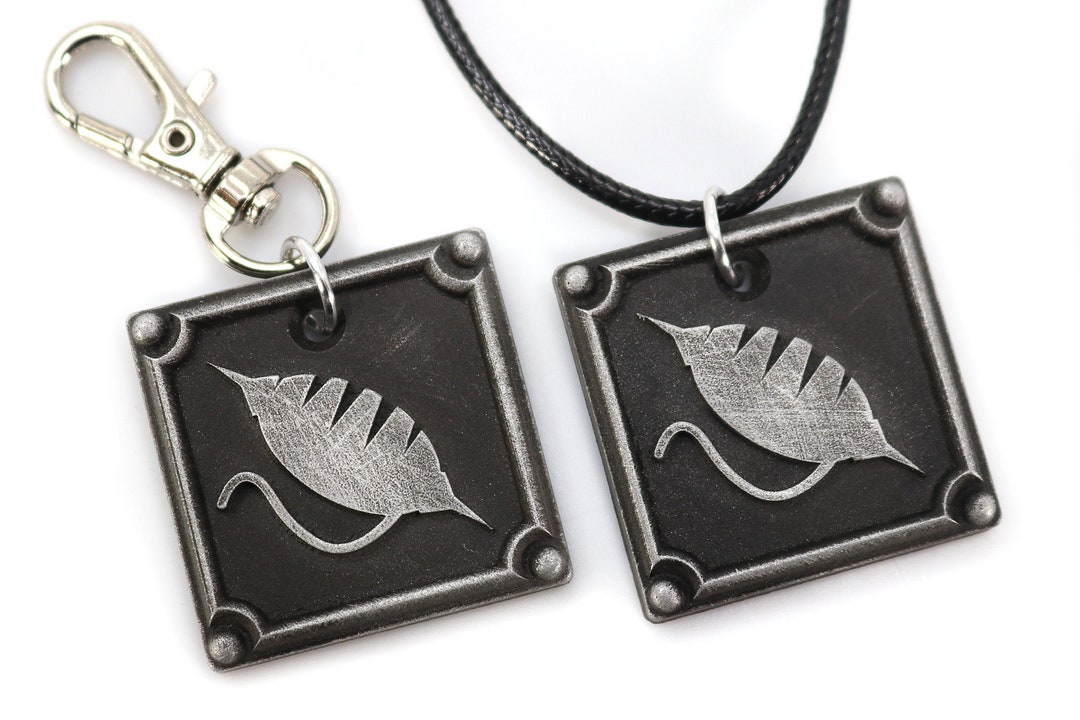 Weaver FFXIV Charm: Hand-aged Metal Resin Keychain KY1 - Etsy