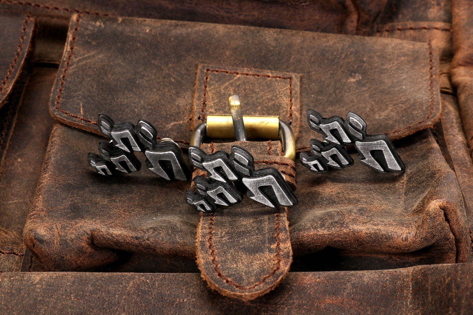 Menace Symbol Pin Anime Gift for Anime Fans Kawaii Gift - Etsy