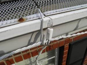 50 Ct White Christmas Hook-christmas Light Hanger for Gutters With Mesh ...