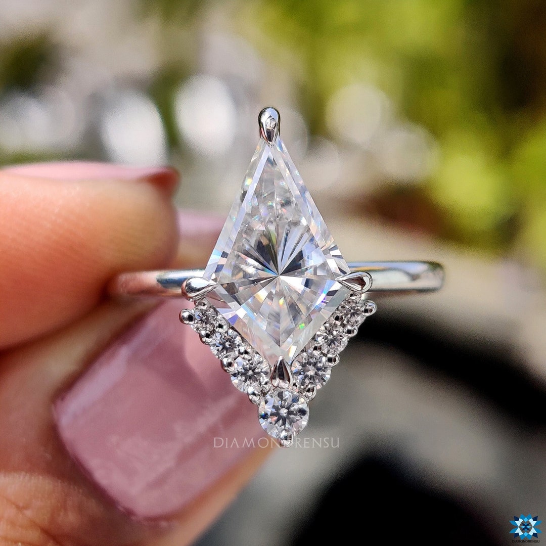 Antique Kite Cut Moissanite Half Halo Wedding Ring for Her, Moissanite ...