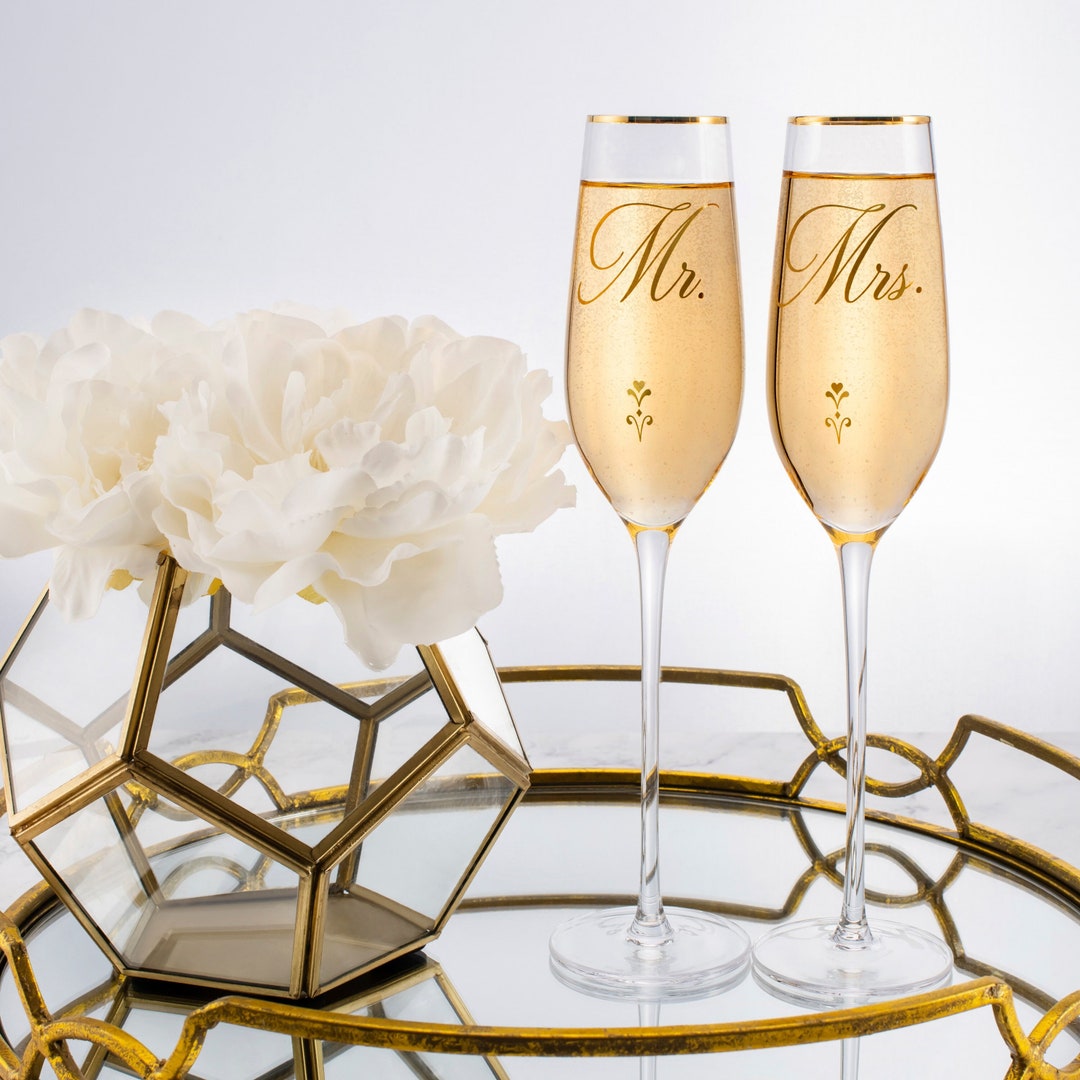 Wedding Champagne Glasses, Set of 2 Champagne Flutes, Wedding Gifts, Mr ...