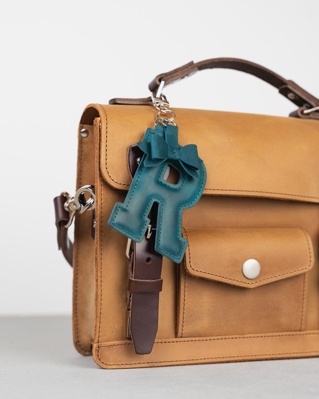 Leather Initial Keychain – Personalized Bag Charm, Backpack Tag - Etsy