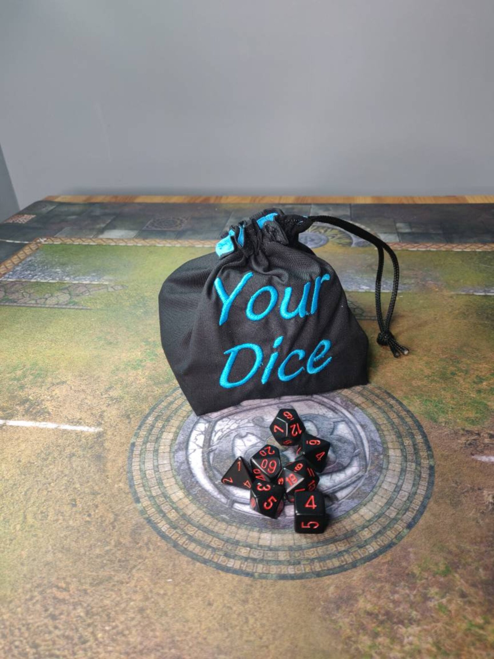 Personalized Dice Bag Your Name on a D&D Dice Bag Meeple - Etsy UK