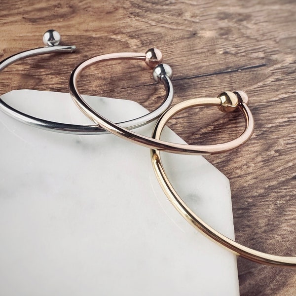 Gold Wire Bangle - Etsy