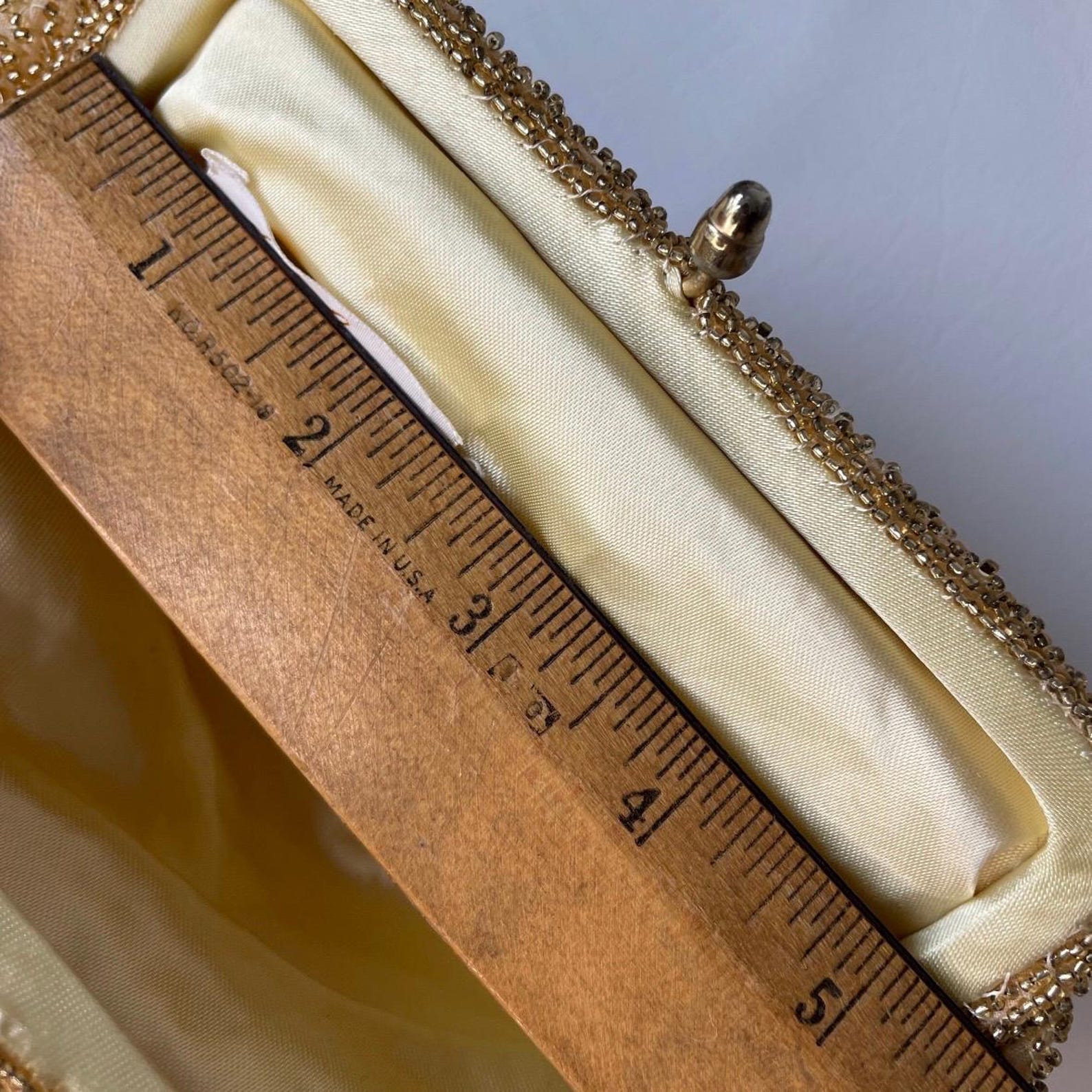 Vintage RICHERE Clam Shell Clutch Purse Evening Bag Sparkle Shine Gold ...