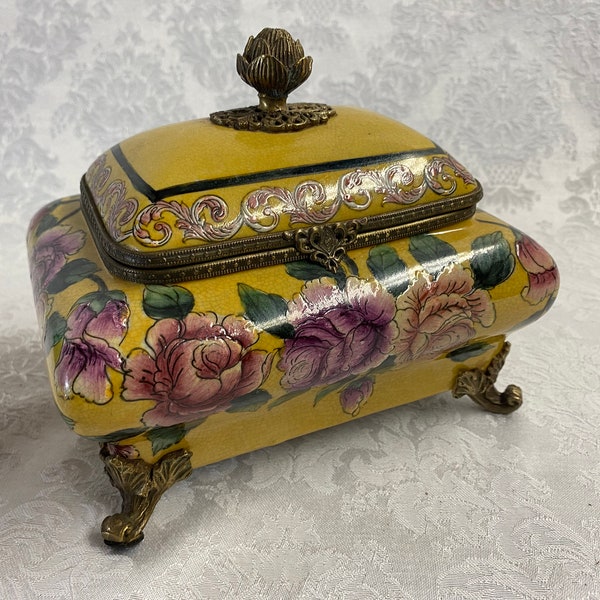 Porcelain Lidded Box - Etsy