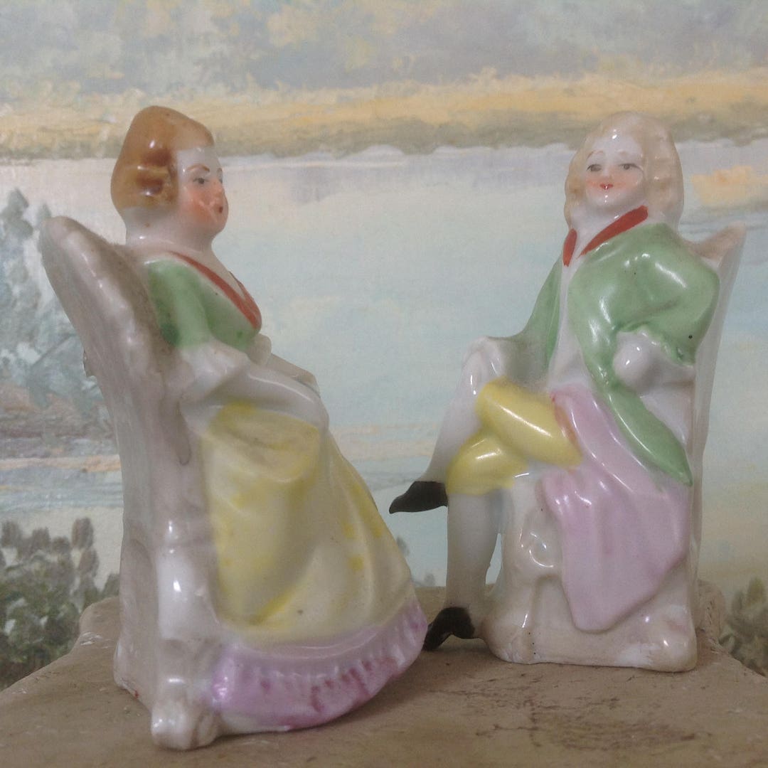 Vintage Colonial Couple Sitting Figurines Mid-century - Etsy