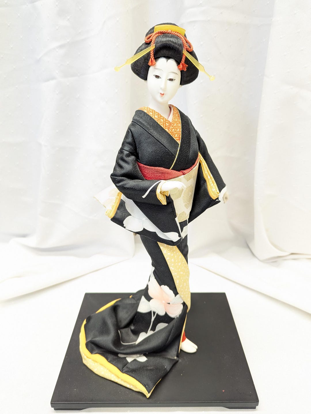 Magnificent Large Sukiyo Oyama Japanese Geisha Doll in Black and Gold ...