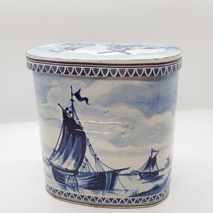 Dutch Oval Candy Tin With Delft Blue and White Detail - Etsy