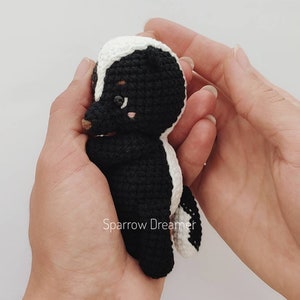 Crochet Skunk Amigurumi PATTERN, Mini Woodland Animal Easy Crochet ...