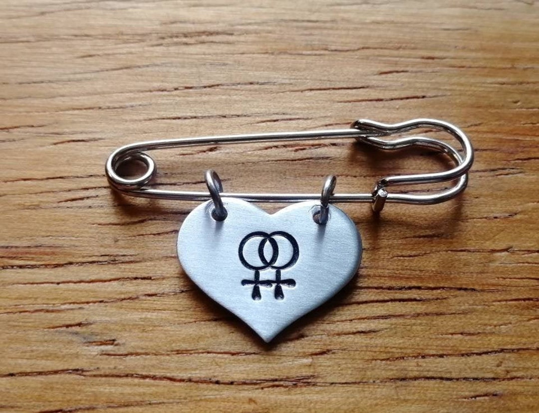 Double Female Symbol Hand Stamped Heart Shaped Kilt Pin Brooch Badge ...
