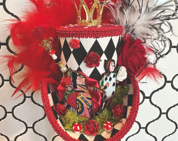 Queen of Hearts Mini Top Hat, Alice in Wonderland Fascinator, Red Queen ...