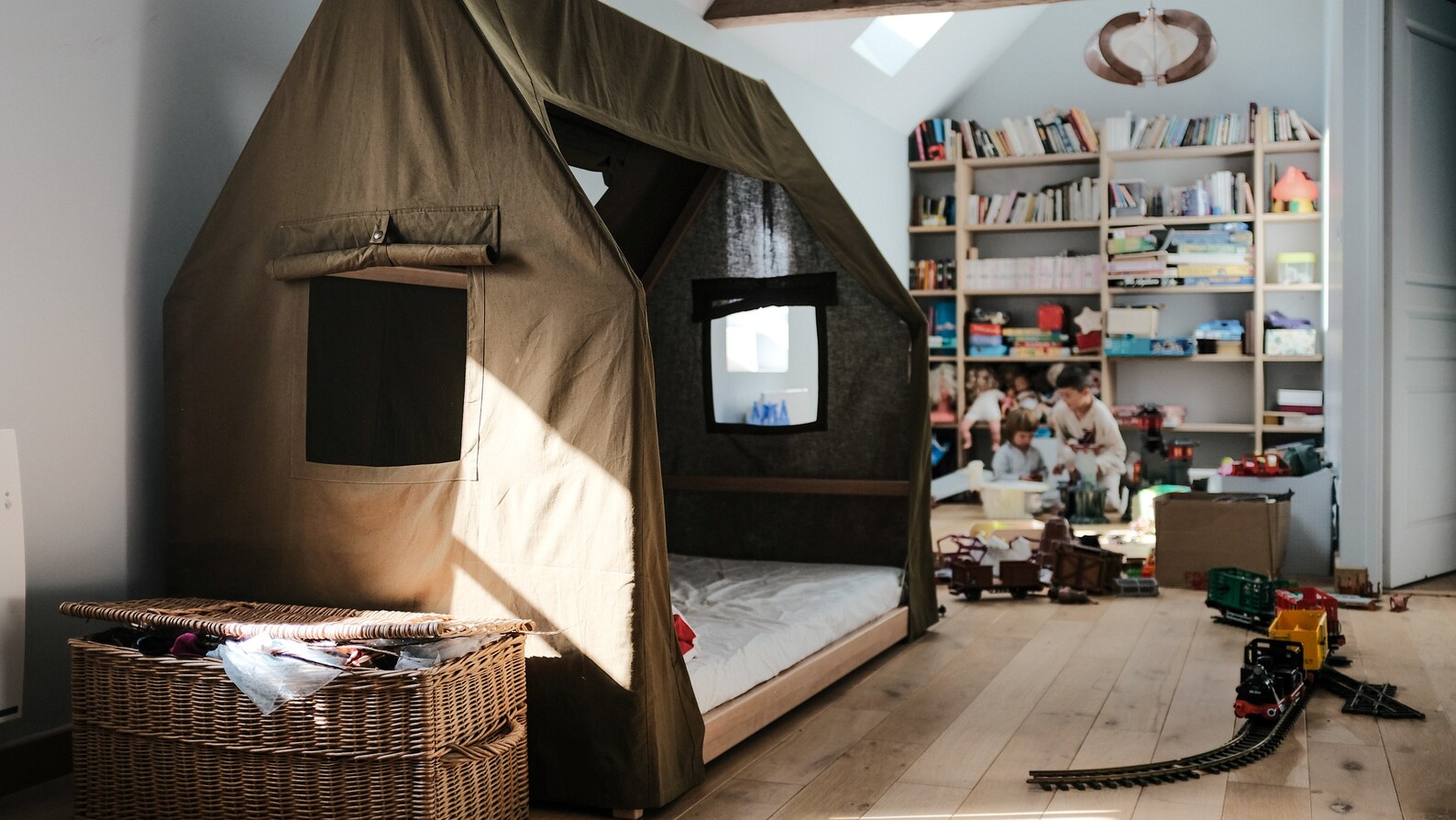 Montessori Bed House, Bed Frame, Teepee Bed, Wood Bed Frame, Montessori ...