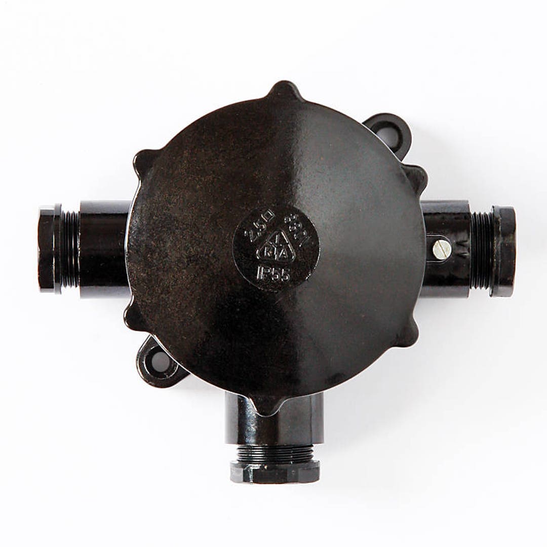 Vintage Surface-mounted Black Bakelite Junction Box, 3-way, Round - Etsy