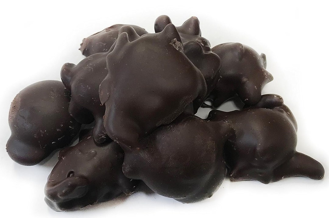 Gourmet Macadamia Caramel Clusters With Dark Chocolate by It's Delish ...