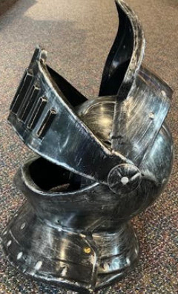 Black Knight Germanic Armor Suit Ex-Rental - Gem