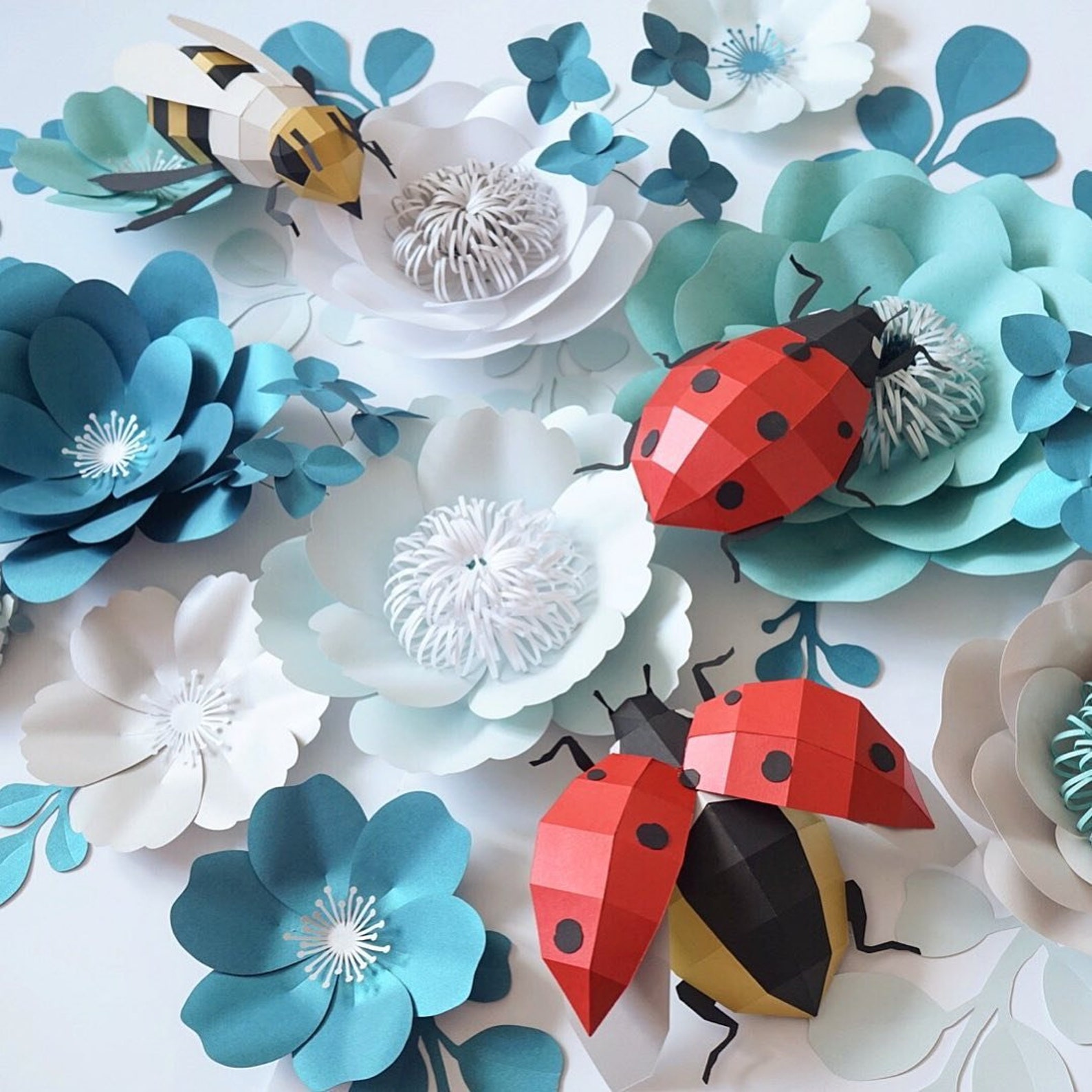 PAPERCRAFT WALL BEE / paper bumblebee diy / honey bee paper | Etsy