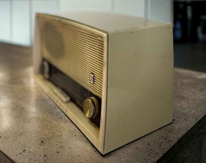 Mid - Century Modern AM/FM Grundig 98U Tube Radio Designed by Hans M ...