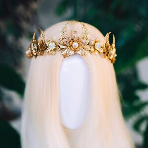 Golden Crescent Moon Floral Crown - Etsy