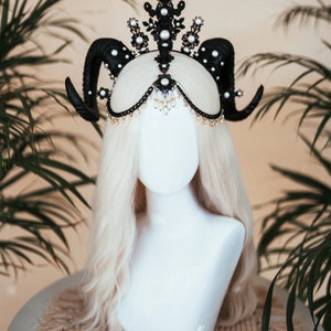 Gold Aries Crown, Aries Zodiac Signs, Zodiac Jewellery, Aries Crown ...