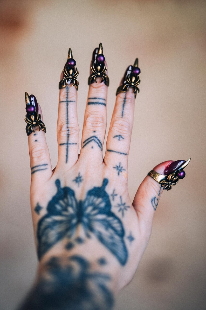 Morticia Addams Gothic Finger Claws Vampire Witch Costume Accessories ...