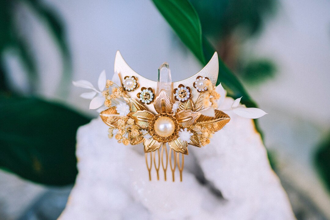 Boho Wedding Hair Comb: Moon Child, Beige Flowers & Crystal - Etsy