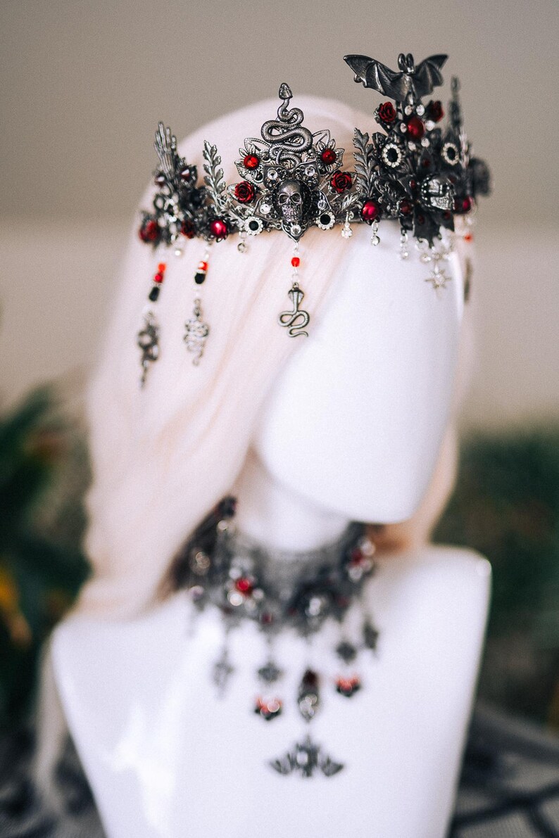 Vampire Queen Crown Gothic Bat Skull Red Roses Filigree Black Silver ...