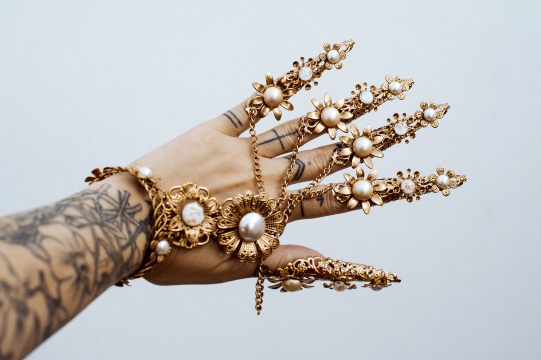 Gold Fingers Jewellery, Gold Bracelet, Nails Jewellery, Halloween ...