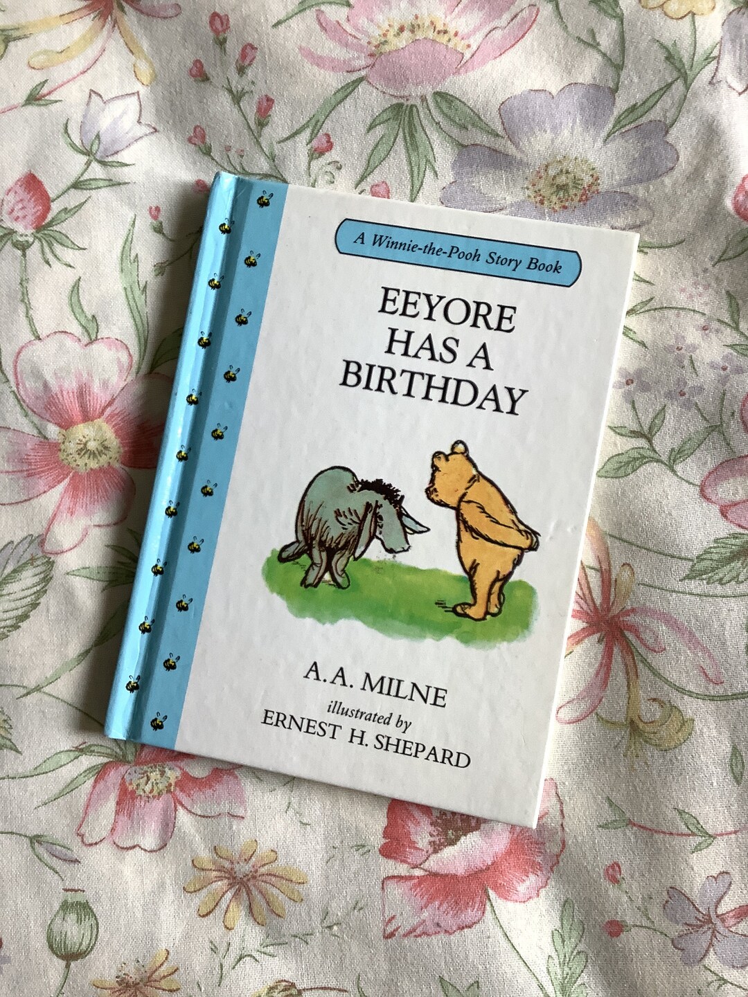 2000 Vintage Children's Book ’eeyore Has A Birthday' by A.A. Milne in ...