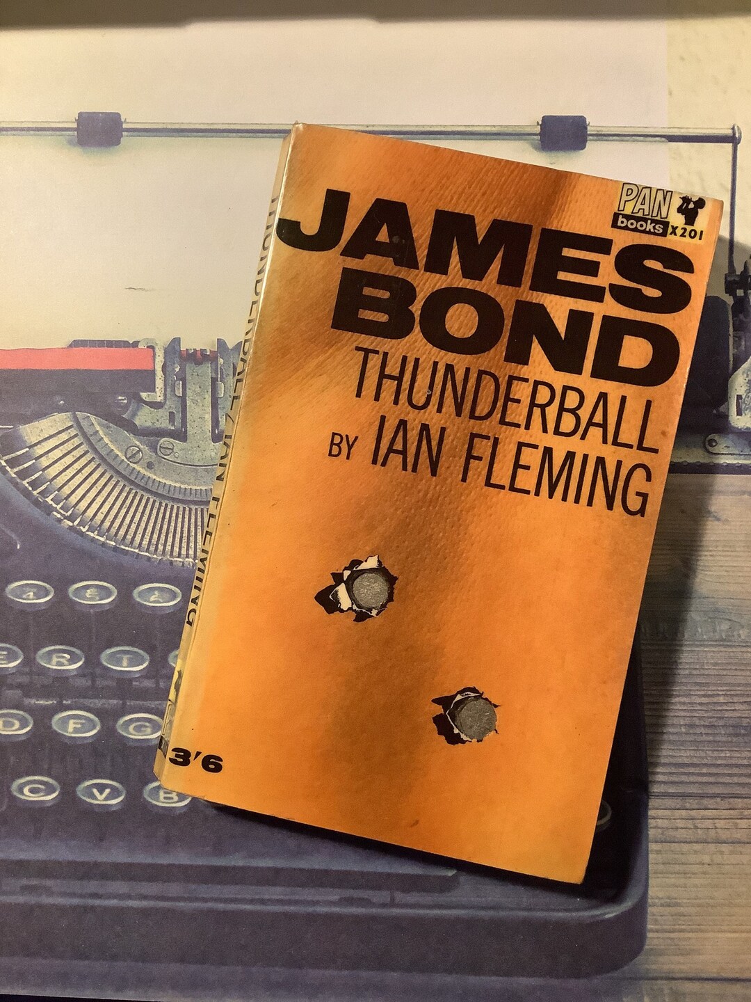 Vintage 1964 'james Bond - Thunderball' by Ian Fleming in Paperback ...