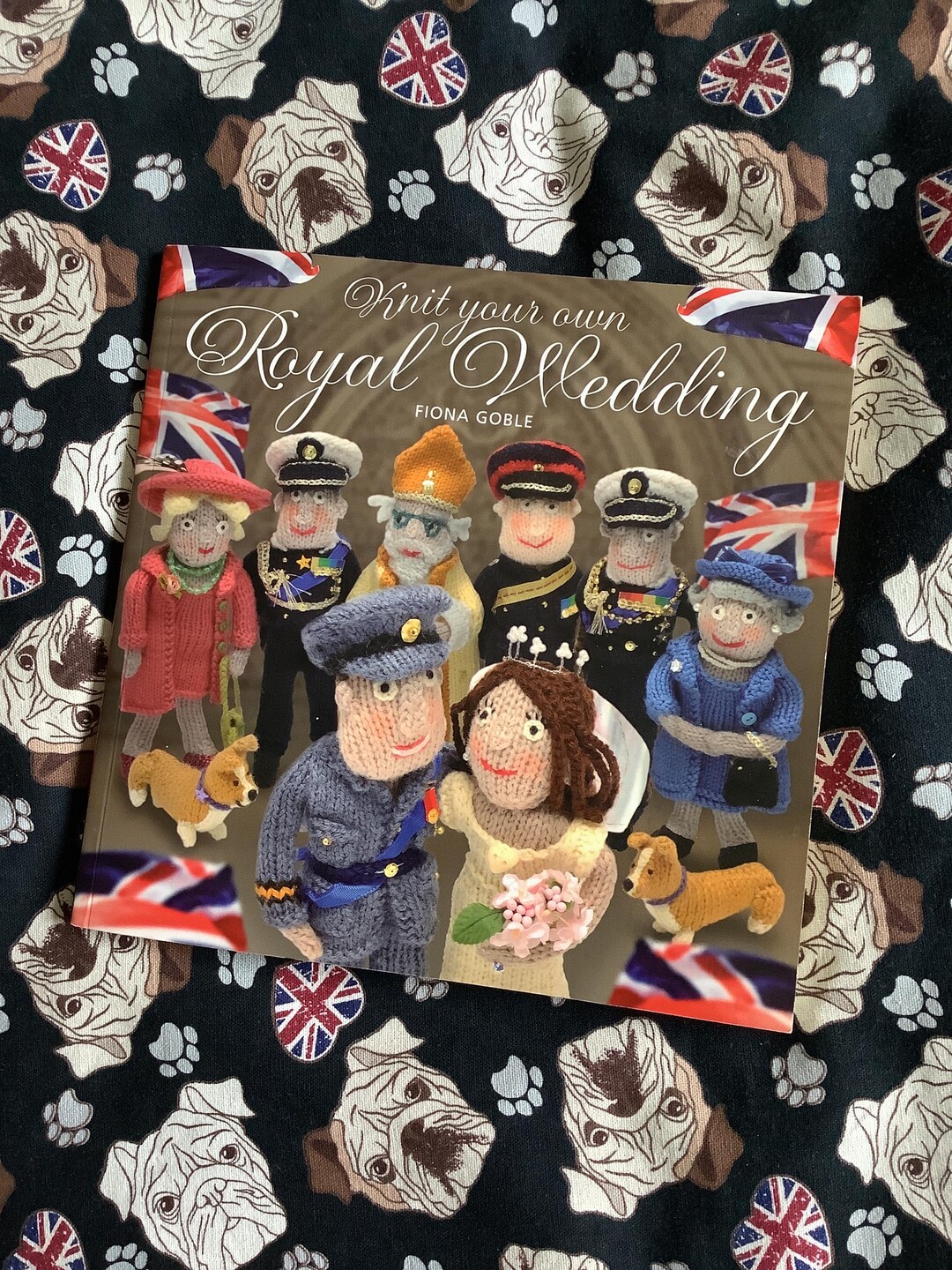 2011 'knit Your Own Royal Wedding' Book by Fiona Goble Complete With a ...