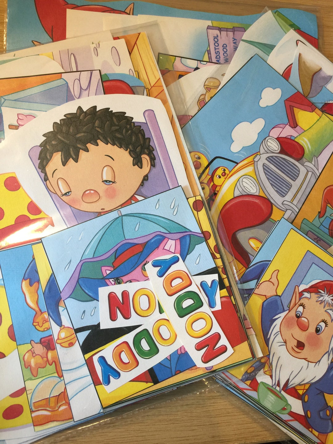 Modern 'noddy & Friends' Paper Ephemera Packs - 40 Piece Pack - Card ...