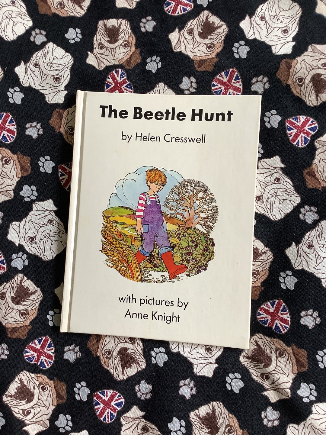 EXTREMELY RARE Vintage 1976 'the Beetle Hunt' Hardback Book by Helen ...